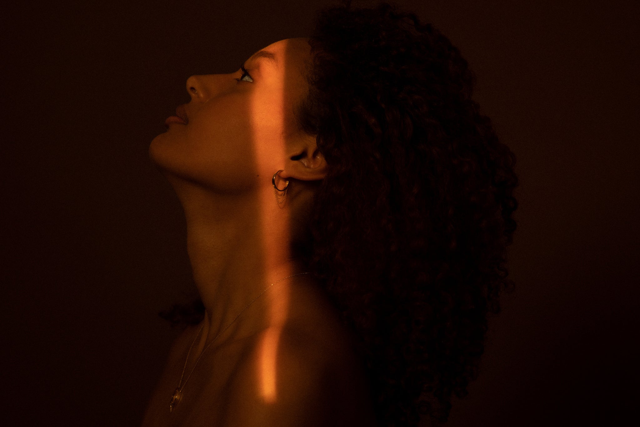 Chains – Hik & Rós